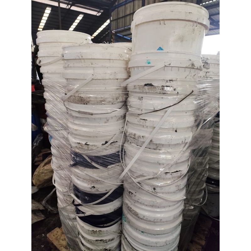 Jual ember bekas 25kg kondisi kotor belum di cuci cocok untuk tempat ...