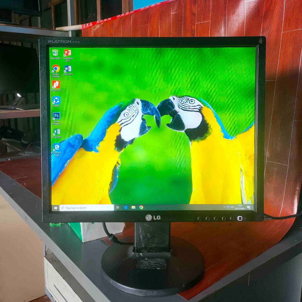 Jual Monitor Led Merk LG Ukuran Layar 19 Square Kotak Kondisi Normal ...