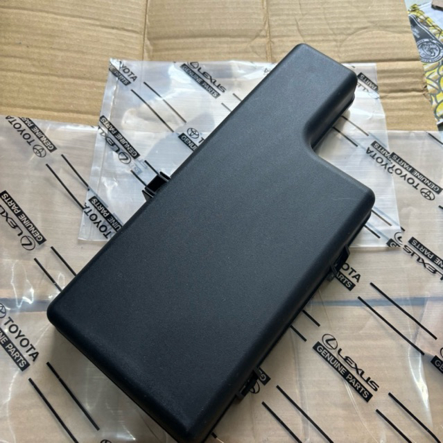 Jual tutup box sekring innova lama innova 2005-2015 original toyota ...