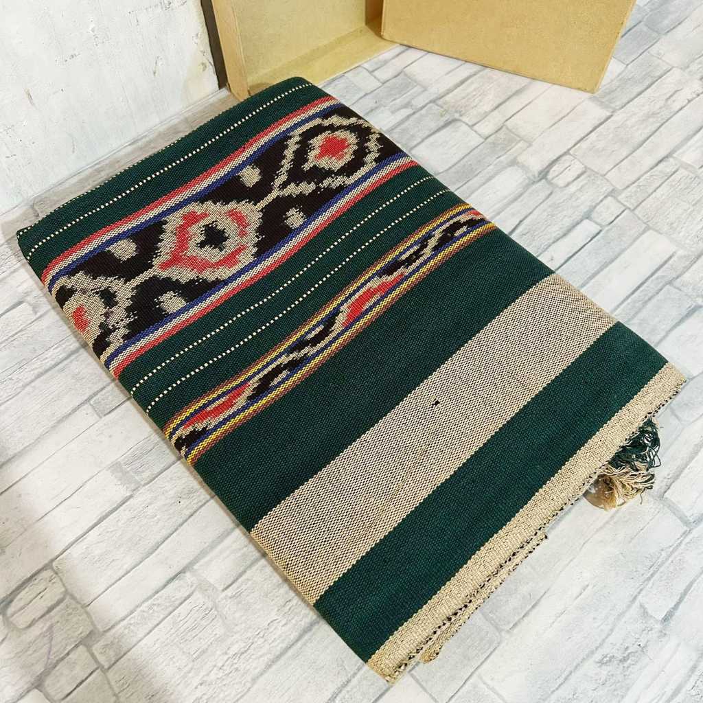 Jual Kain Tenun Khas Alor NTT Motif Pohon Beringin | Shopee Indonesia