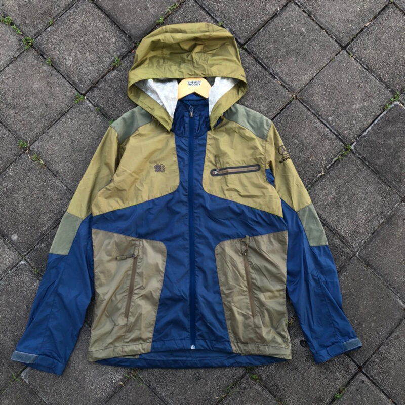 Jual outdoor Kolonsport bekas second thrift bagus not arcteryx tnf ...