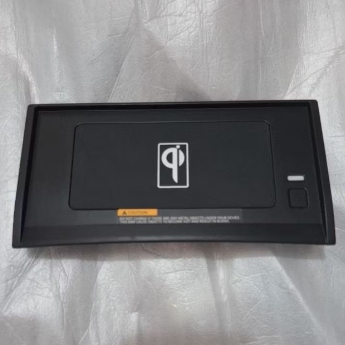 Jual Cas Hp Wireless Charging Charger Universal Toyota Dan Fortuner GR ...