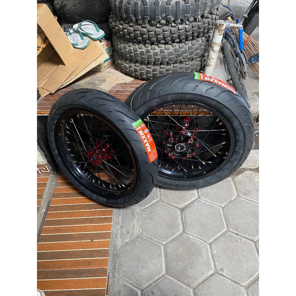 Jual Roda Sumo CRF Ban Maxxis Jumbo Ring 17 Wheelset Supermoto CRF 300/ ...