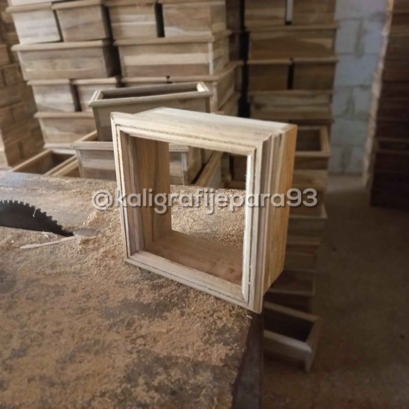 Jual Roster Kayu Jati, Loster Kayu Jati 30 x 30 cm | Shopee Indonesia