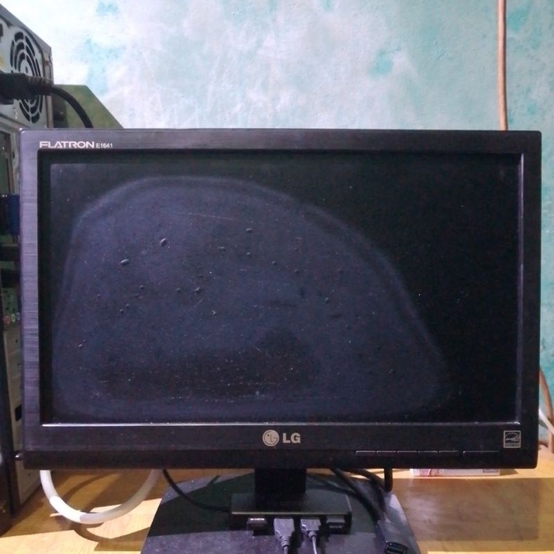 Jual Monitor LG FLATRON 16 Inchi Widescreen PC Desktop | Shopee Indonesia