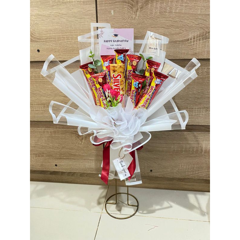 Jual buket Snack / buket cemilan / buket jajanan / buket ultah | Shopee ...