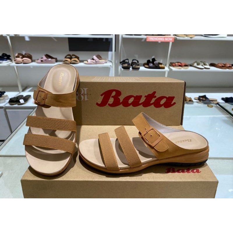 Jual Sendal Bata Wanita Dewasa Bahan kulit Original 591-4741 | Shopee ...