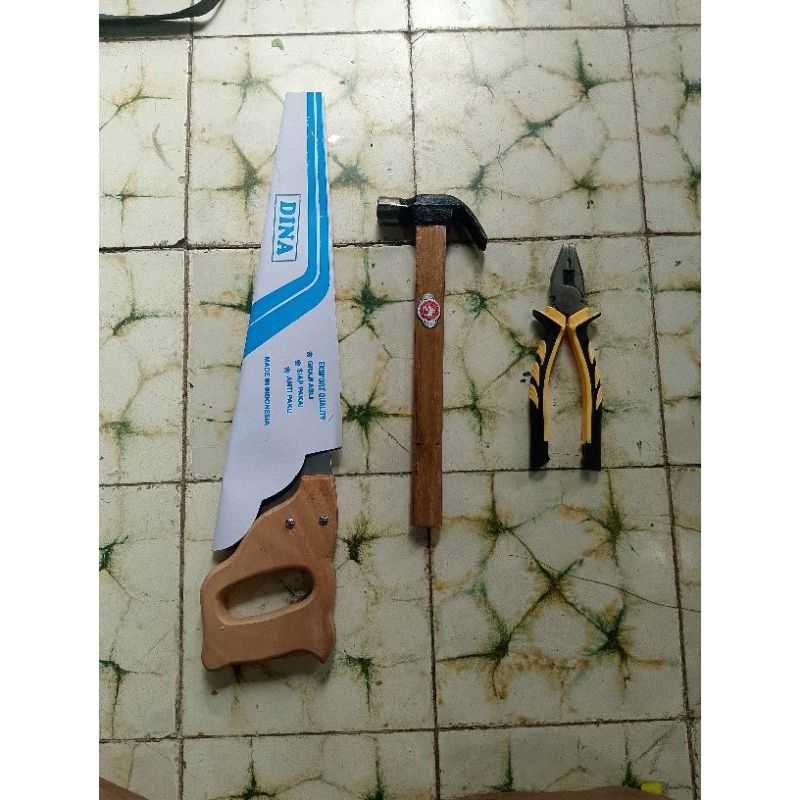 Jual Satu Set Alat Bangunan ada Gergaji + palu kambing + tang bahan ...