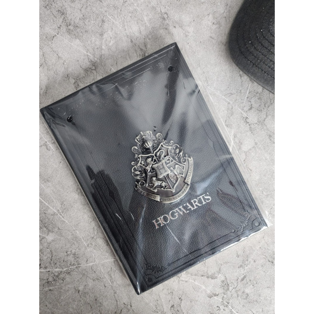Jual Miniso x Harry Potter - Notebook / Buku Hogwart Emblem Emboss ...
