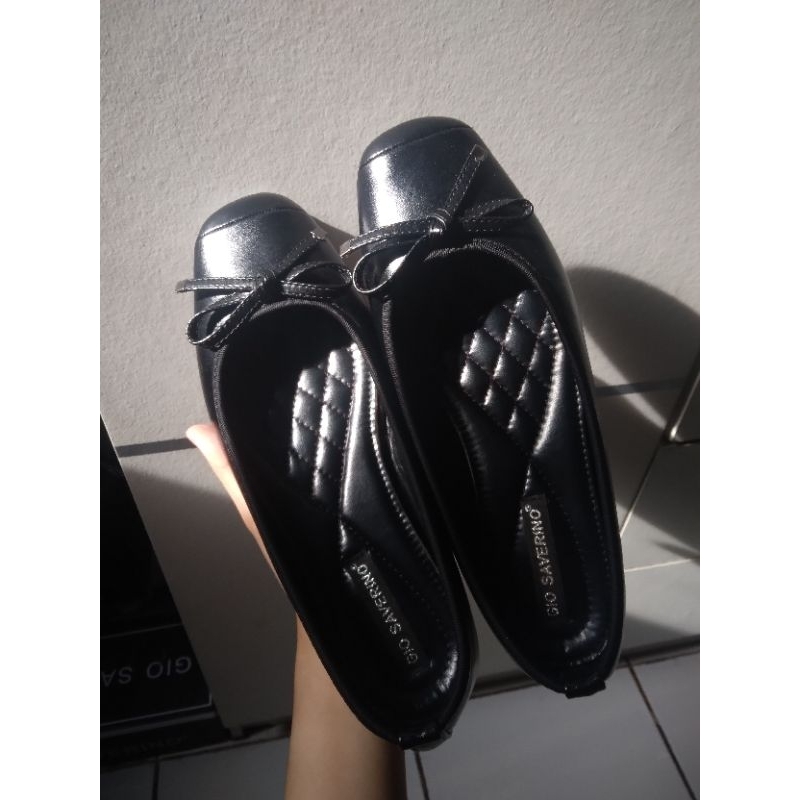 Jual [Preloved] Flatshoes Gio Saverino size 38 = 24 cm (baca deskripsi) | Shopee Indonesia