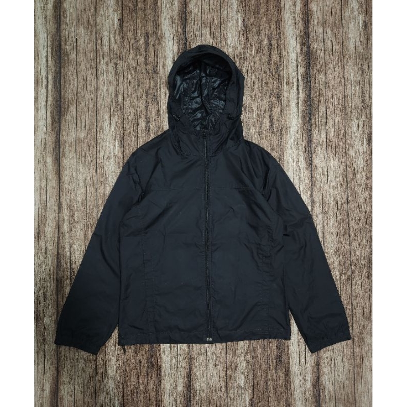 Jual JAKET RUNNING UNIQLO BLACK | Shopee Indonesia