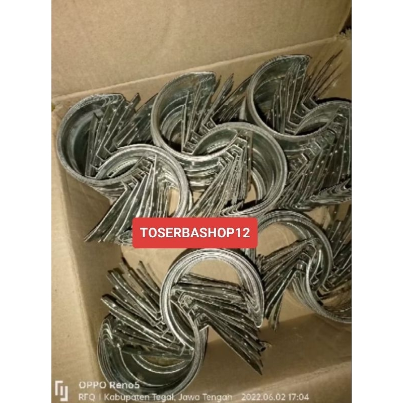 Jual 1 dus gantungan/ klem talang air besi bulat u6 isi 100 pcs ...