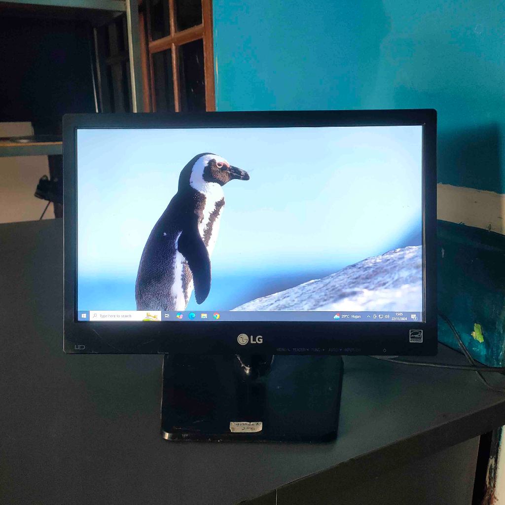 Jual Monitor Led Merk Lg Ukuran Layar 16 Inch Kondisi Normal | Shopee ...