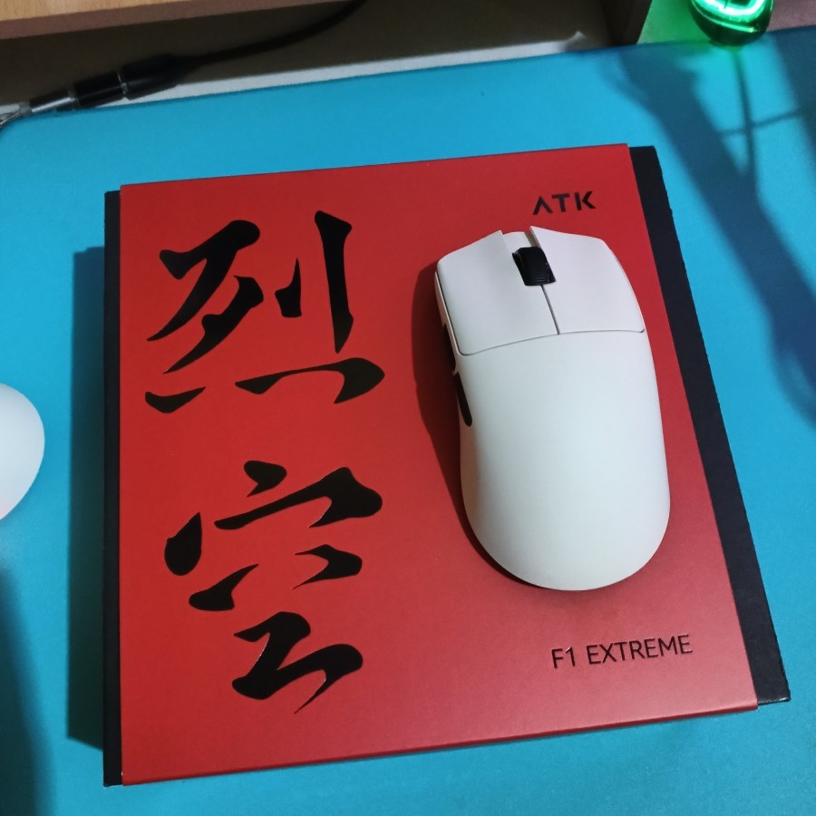 Jual VXE ATK F1 EXTREME WHITE - alt pro max ultimate WIRELESS GAMING ...