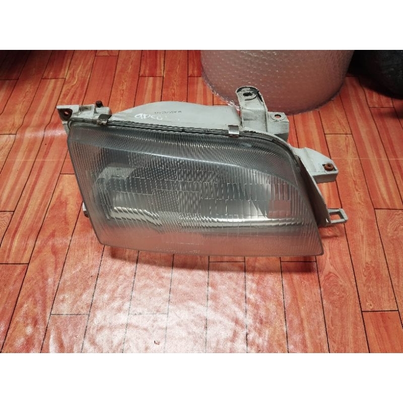 Jual headlamp lampu depan toyota corona absolut bagian kanan dan kiri ...