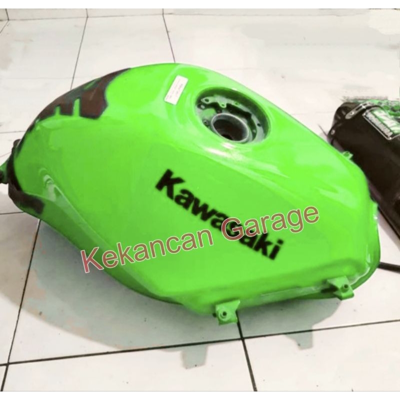 Jual Tangki original kawasaki Ninja 250 Karbu | Shopee Indonesia