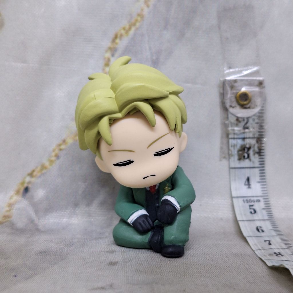 Jual Spy X Family Loid Forger Figure Shoulder Dung Fig Lean Gashapon ...