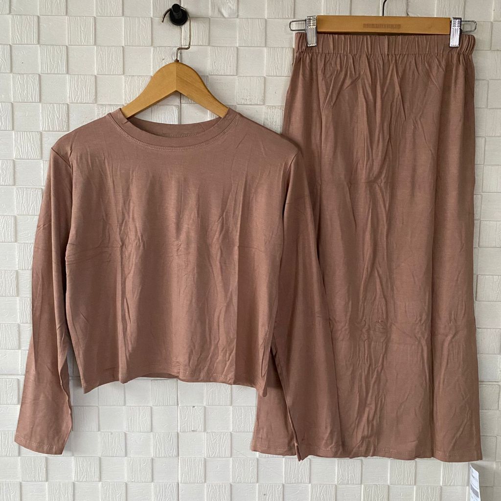 Jual Setelan Rok Polos Wanita / Set Atasan Crop Lengan Panjang / One ...