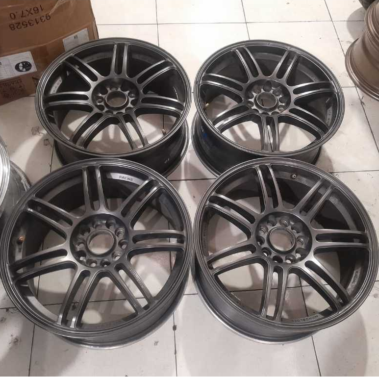 Jual VELG MOBIL BEKAS SEKEN HSR BOON RING 18 LEBAT 8 10X100/114 ET45 VELG UTUK MOBIL INNOVA ...