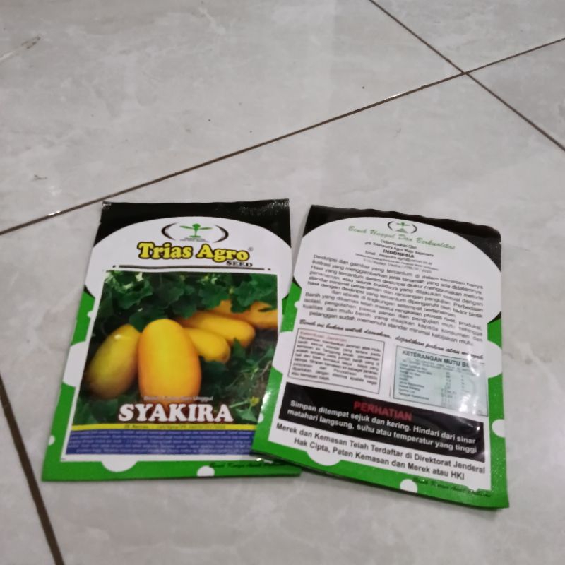 Jual Benih Buah Timun Suri Ter Jumbo Syakira F1 (Besar, Berbobot dan Rasa nikmat) Isi 10 gram ...