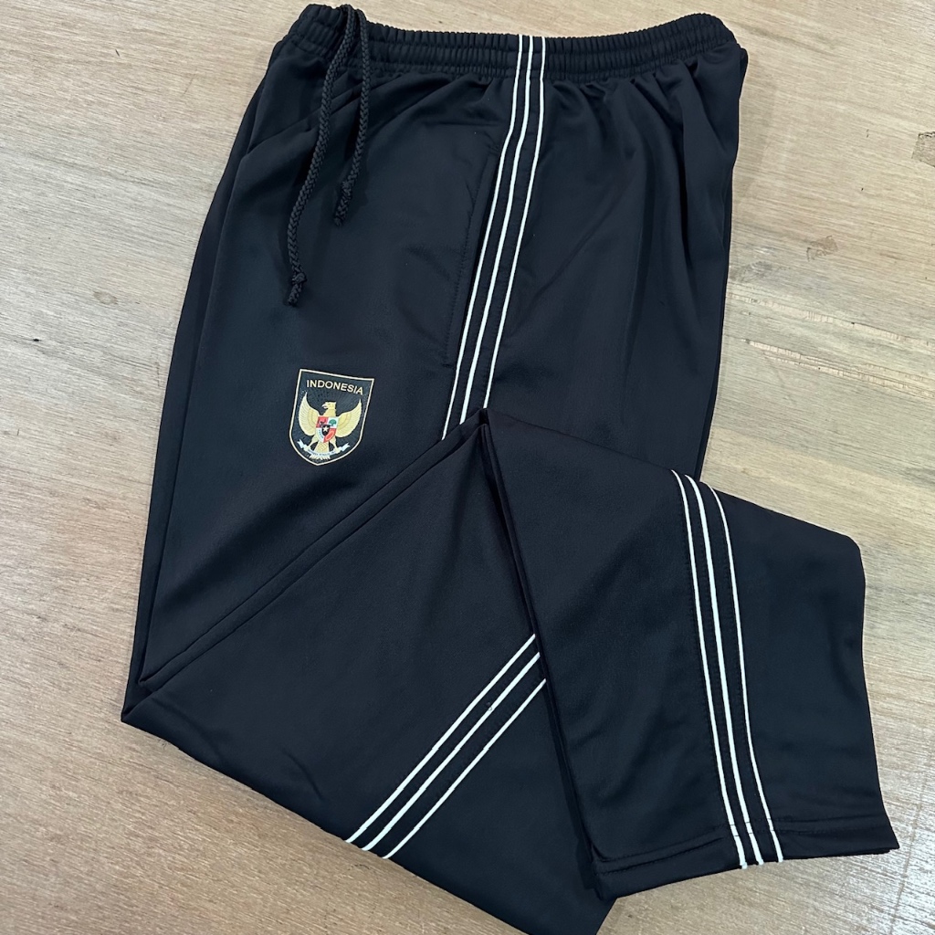 Jual Celana Training Panjang Garuda Indonesia Model Strip 3 | Shopee ...