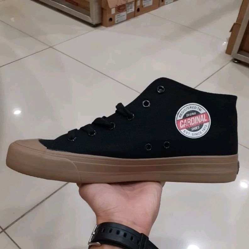 Jual Sepatu Sneakers Pria CARDINAL ️ Terbaru 40-44 (100% ORIGINAL ...