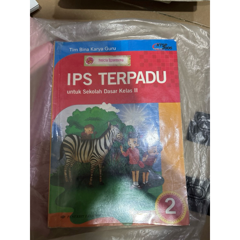 Jual Buku IPS Terpadu kelas II/2 SD Tim Bina Karya Guru | Shopee Indonesia
