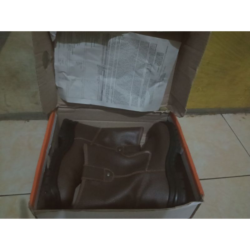 Jual Sepatu Tinggi Kulit Coklat | Shopee Indonesia