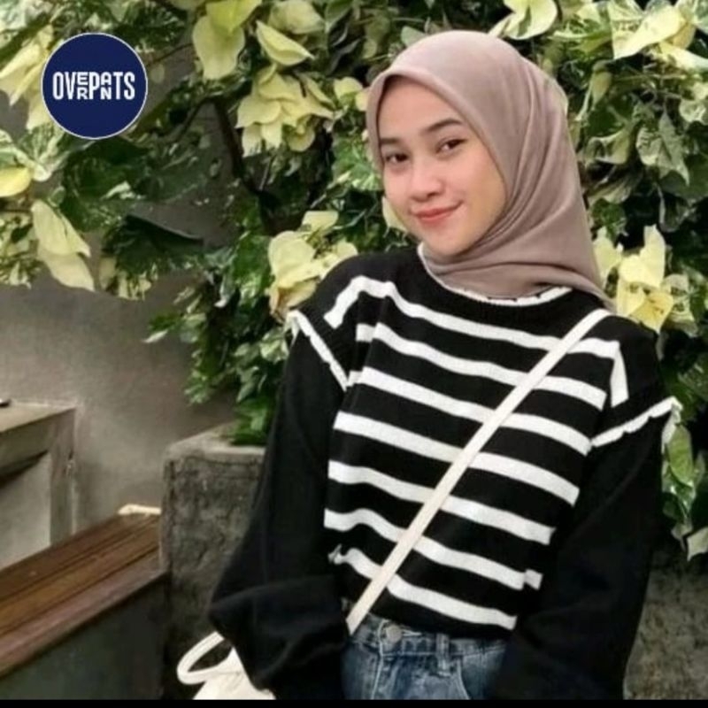 Jual Sweater FELICIA/ Atasan wanita rajut Knit tangan balon model strip ...