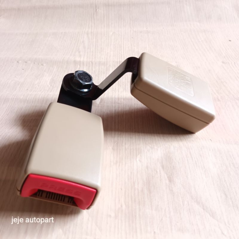 Jual stik tangkai seat belt seatbelt lock kunci innova avanza xenia ...