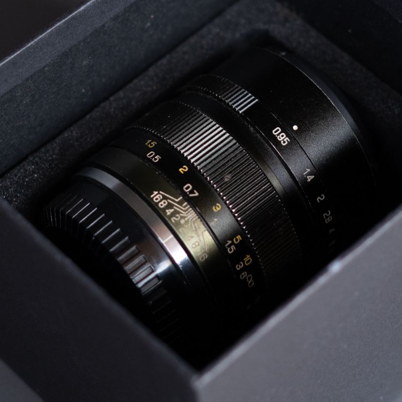Jual Lensa Manual Zhongyi Mitakon Speedmaster 35mm F0.95 (Fujifilm X ...