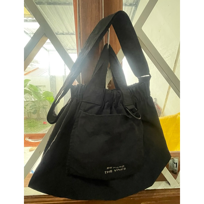 Jual prelove beyond the vines BTV Dumpling bag XS black | Shopee Indonesia