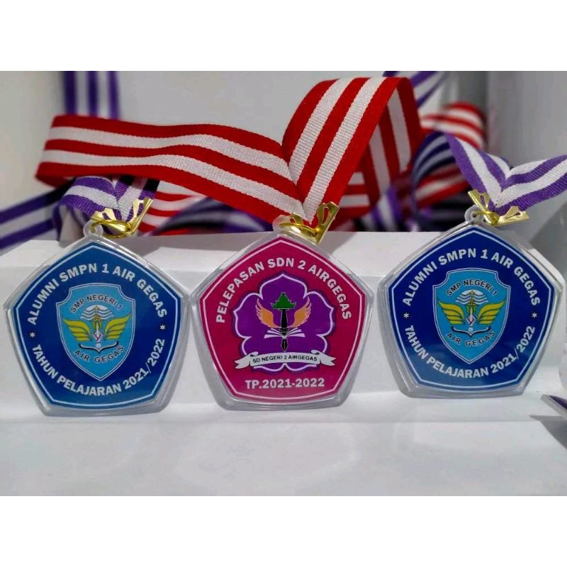 Jual Medali Wisuda Medali Kelulusan Medali Custom Kalung Mendali ...