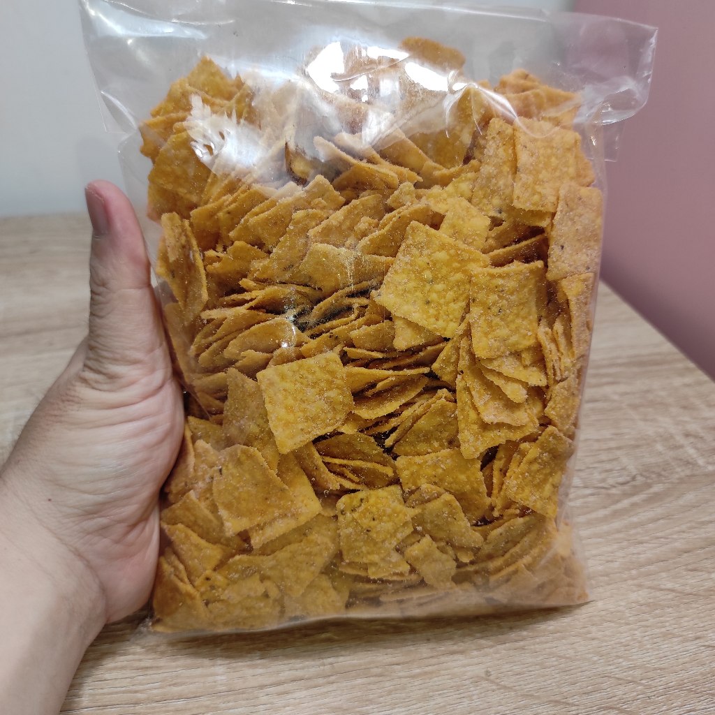 Jual Kemasan Hari Raya Camilan Happy Tos Jagung Chips | Snack Renyah ...