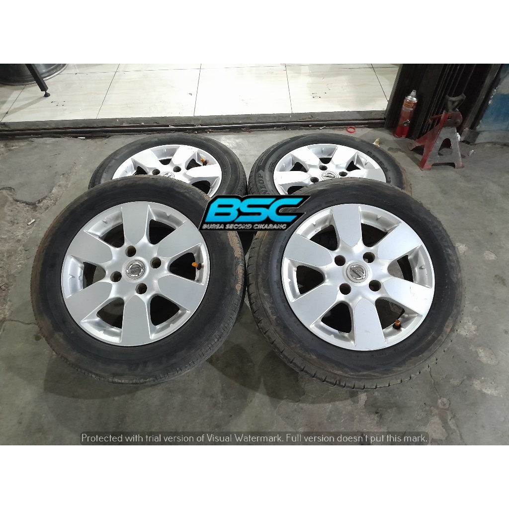 Jual Velg Mobil Bekas R15 Ori Oem Copotan Livina Pcd 4x114,3 Plus Ban Ring 15 Avanza Xenia Carry ...