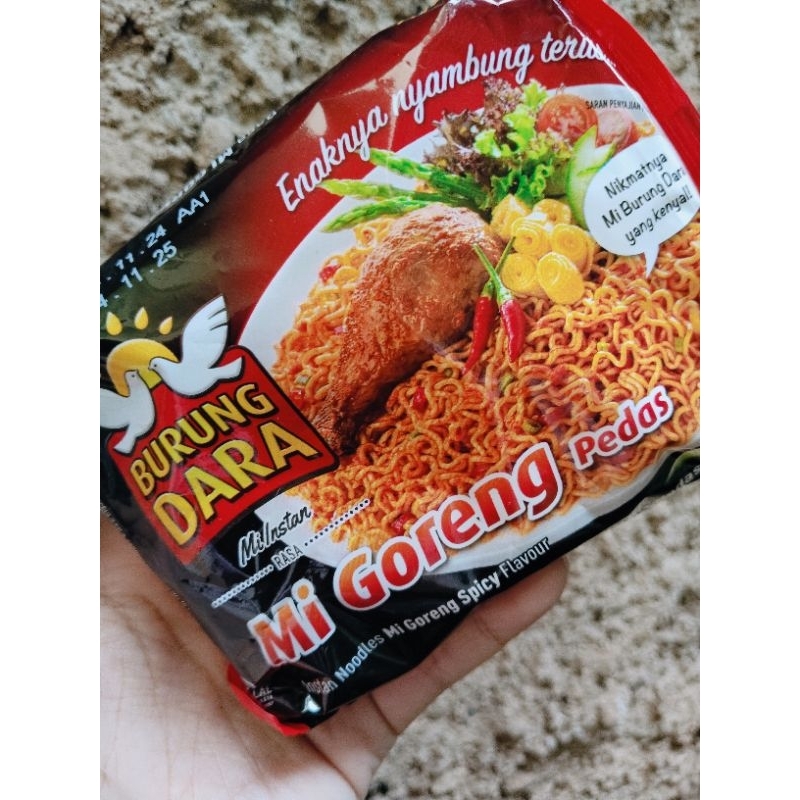 Jual Burung Dara Mie Instan Rasa Mie Goreng Pedas Kemasan 65 Gram ...