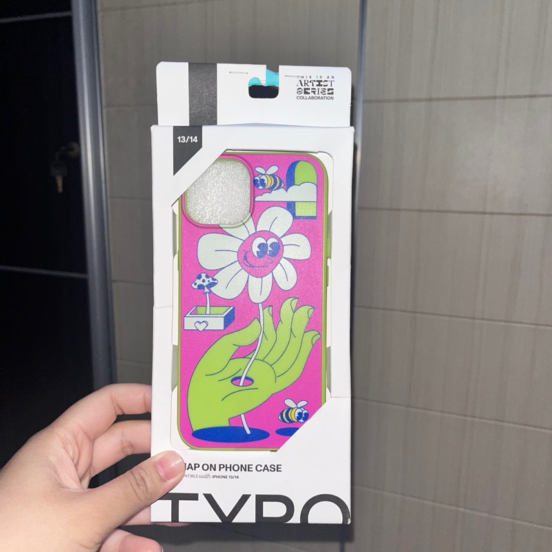 Jual [PRELOVED] TYPO x Martyfox Artist Series Collaboration CASE iPhone ...