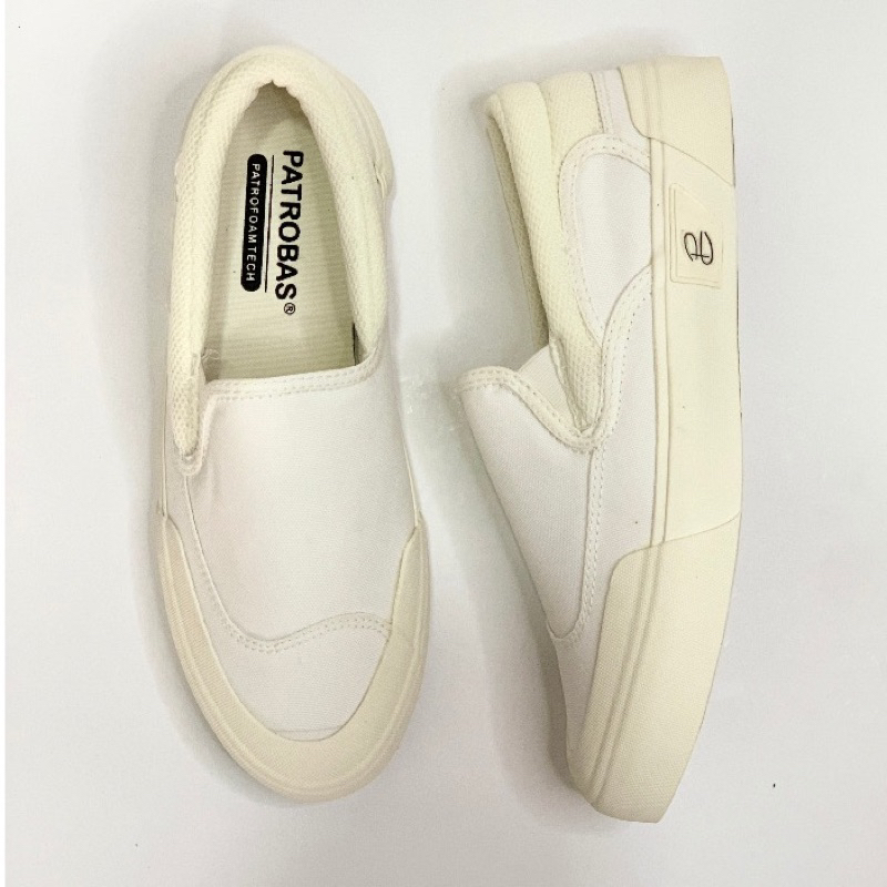 Jual Patrobas Cloud Slip On Off White - Sepatu Sneakers Casual Pria ...