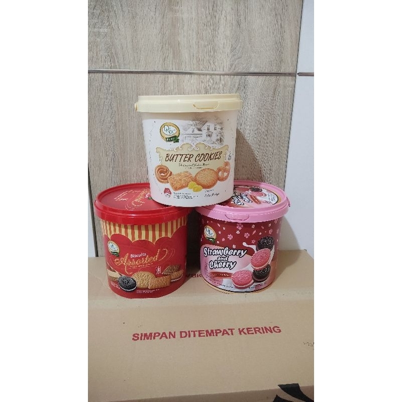 Jual DENEX - BISKUIT KEMASAN TIMBA EMBER 35P GR / PARCEL / LEBARAN ...