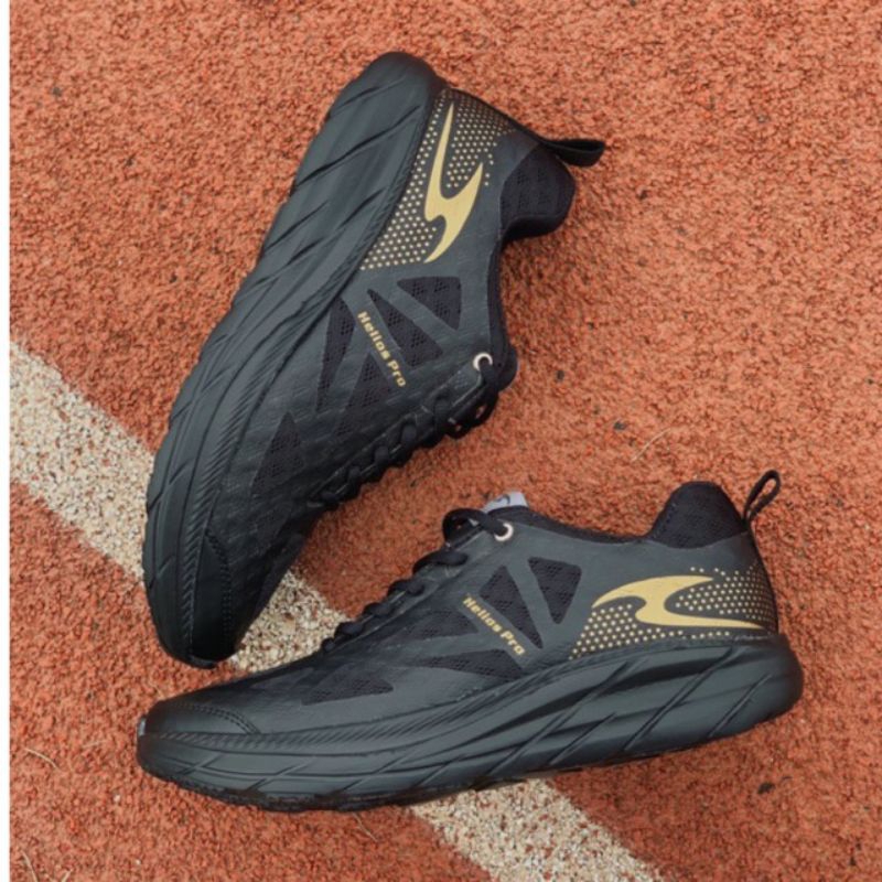 Jual Sepatu Running berkualitas SOR01 Black-Gold | Shopee Indonesia