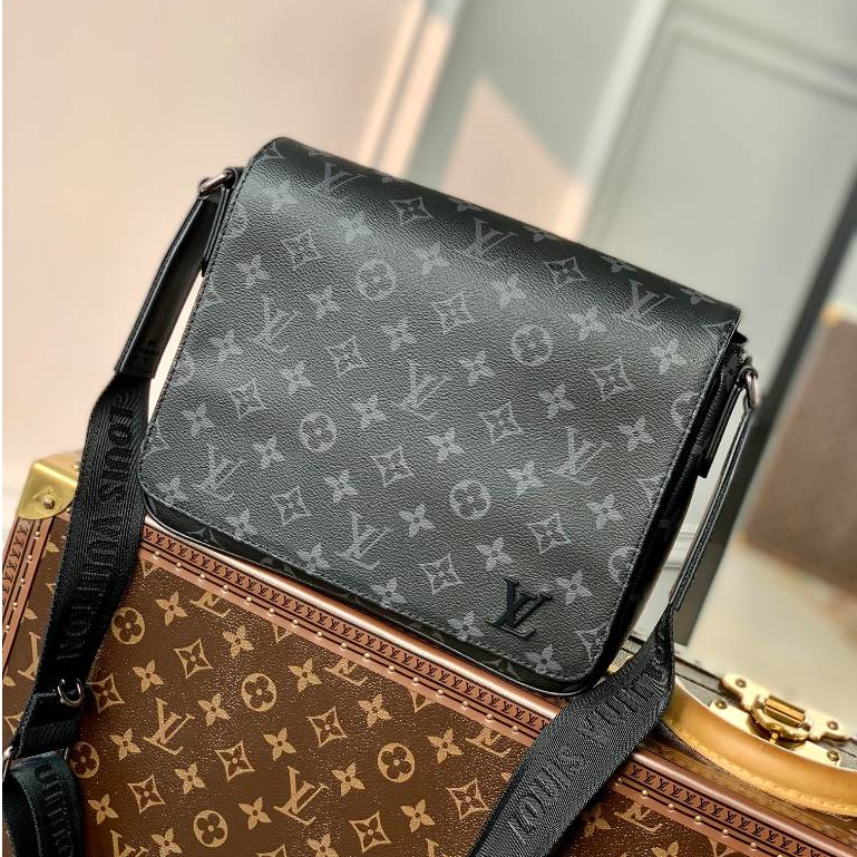 Jual Louis Vuitton District Small Postman Bag Monogram Eclipse ...