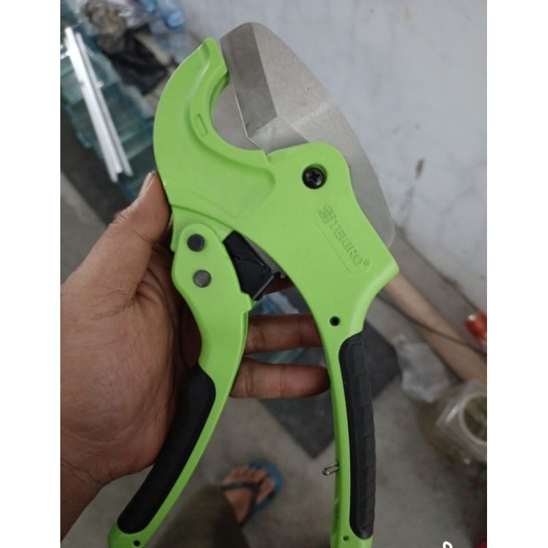 Jual TEKIRO Gunting pipa pvc 42mm / Pipe cutter pvc | Shopee Indonesia