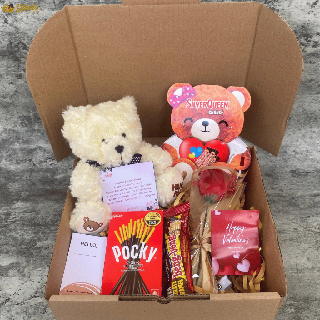 Jual Hampers Gift Coklat Silverqueen Beruang Spesial Valentine Size ...
