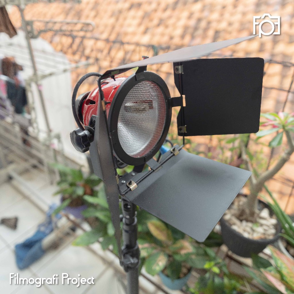 Jual Lighting Redhead Red Head Spot Light 800w 800 watt | New Old Stock ...