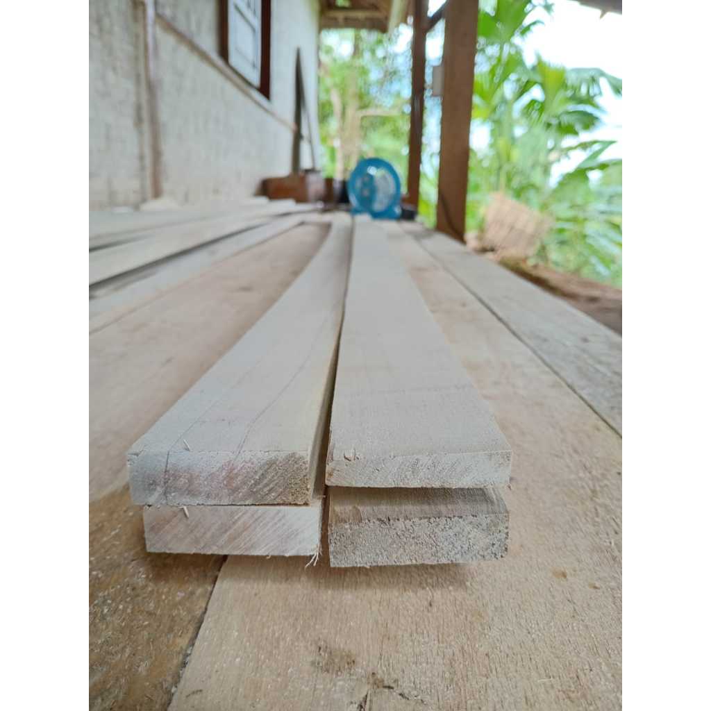 Jual kayu 1,5x5 kayu reng ukuran 1,5x5 panjang 2 meter kayu solid papan ...