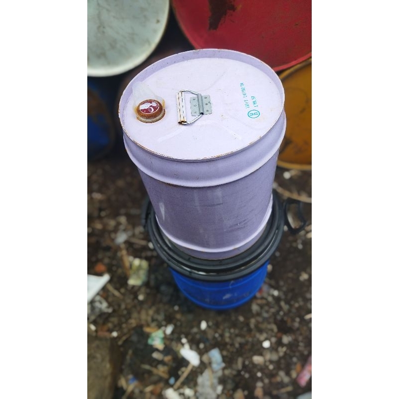 Jual drum mini/jerigen besi/jerigen benain solar kapasitas 20 liter ...