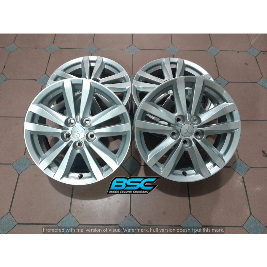 Jual Velg Mobil Seken Copotan R17 Ori Outlander Pcd 5x114 Ring 17 Buat Xpander Innova Rush ...