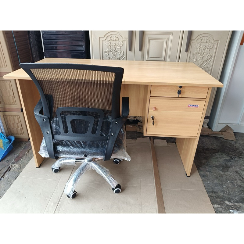 Jual meja kerja sudah di rakit / meja kantor termurah / satu set meja ...