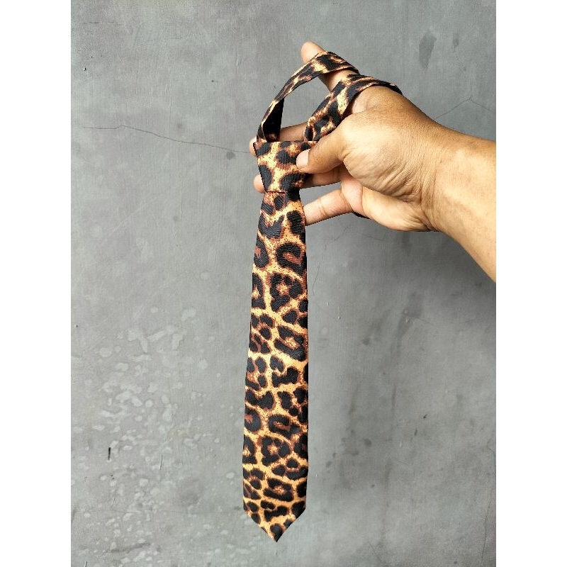 Jual Dasi Jujutsu/Dasi Kantor/Dasi Nanami kento/Dasi Cosplay | Shopee ...