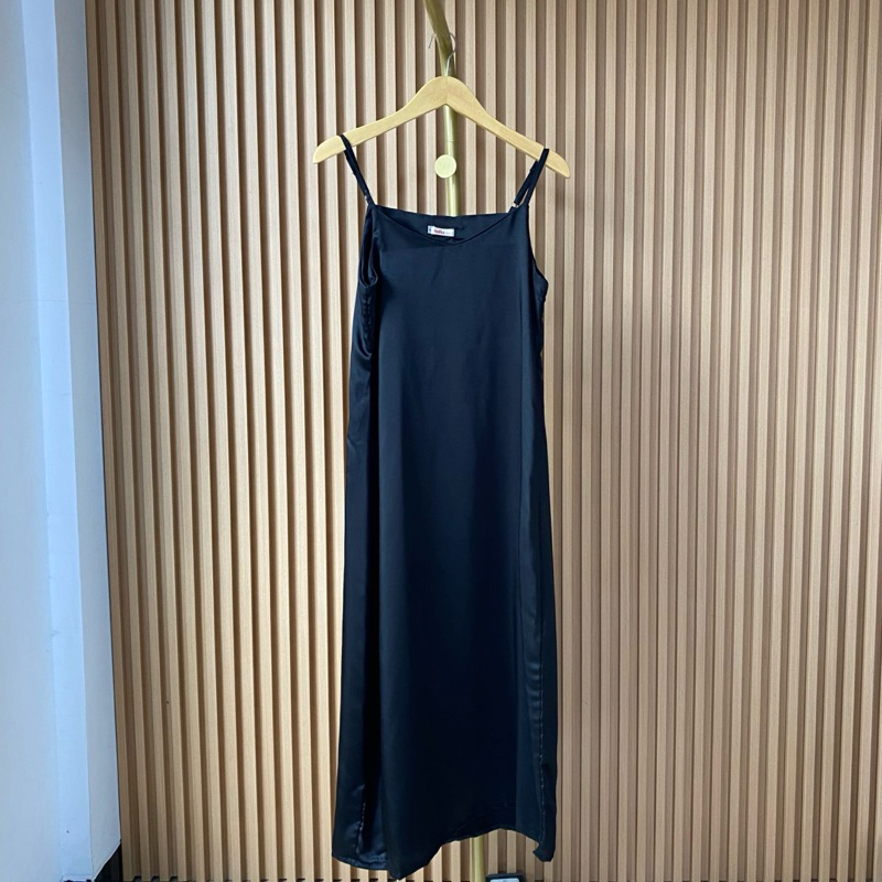 Jual DRESS INNER TANK TOP SILK PREMIUM | Shopee Indonesia